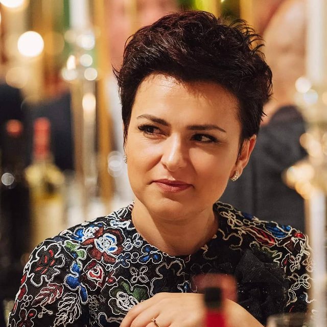 Cilat janë situatat e sikletshme që përballet një turist në restorantet ...