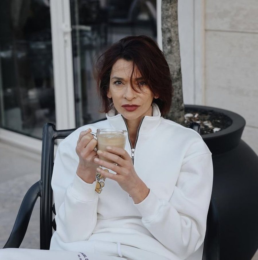 Ema Andrea: Kush kryen marrëdhënie në publik dënohet me burg! - S'ka ...